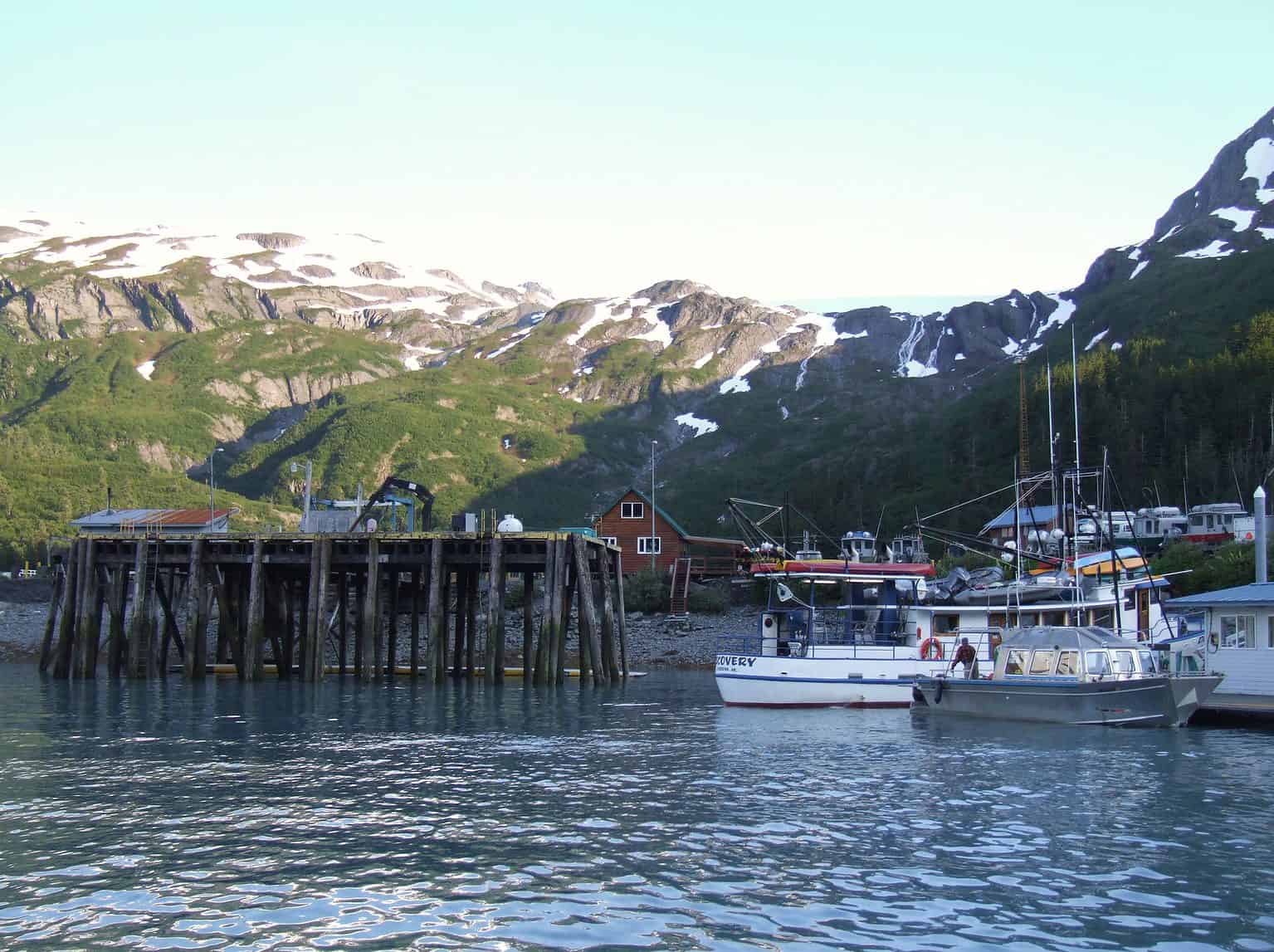 The Begich Towers: Alaskan Town Residents Living in ONE Building ...